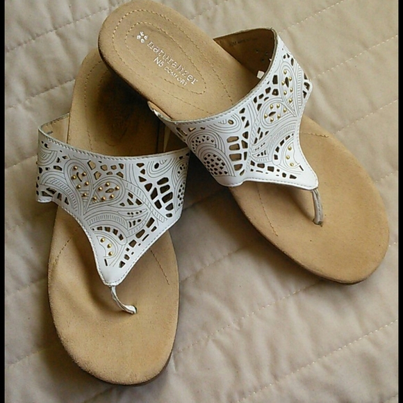 Naturalizer | Shoes | Naturalizer White Thong Sandals | Poshmark